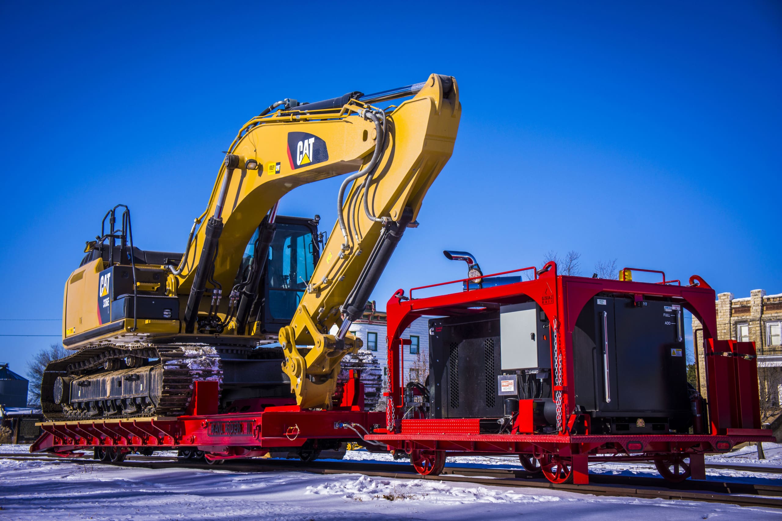 Large Excavator Powered Shuttle Car - DYMAXRAIL